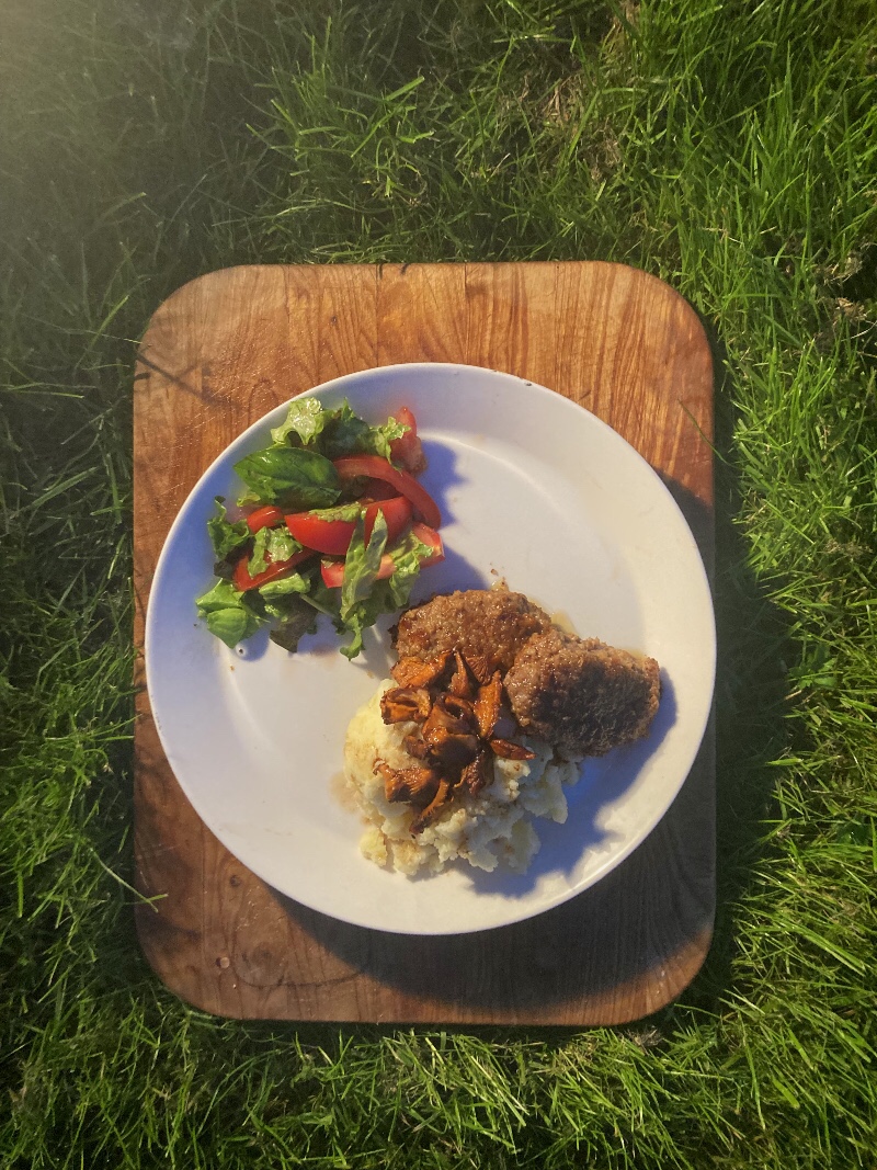 Wallenbergare with Chanterelles and Mashed Potatoes | Recipe – The Food ...